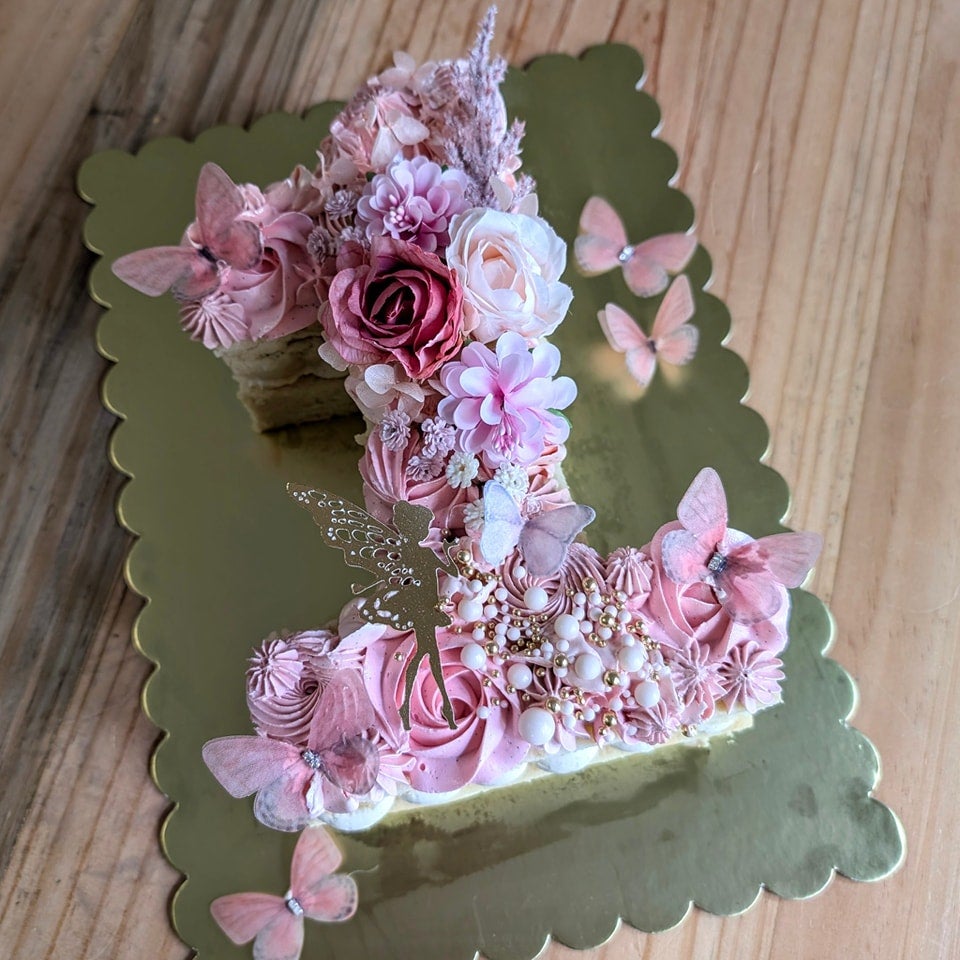 Mini Number Cake (12-25 Serves) | LoveLeighs Cakery